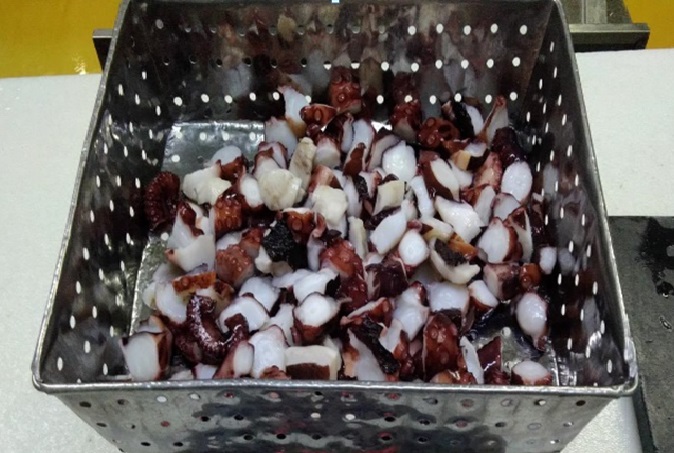 frozen-cleaned-blanched-cut-octopus-(90-seconds)-(章魚塊)